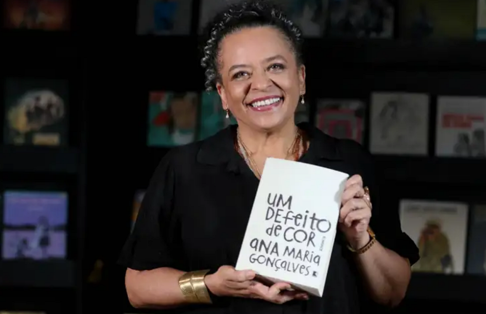 Ana Maria Gonçalves é a primeira mulher negra eleita para a Academia ...